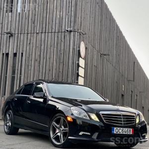 Black Mercedes-Benz e-500 2011 in Riga, with an engine capacity of 5.00 L and mileage of 232 thousand km for 9350 €, photo 3 on AUTOMOTO.COM.LV