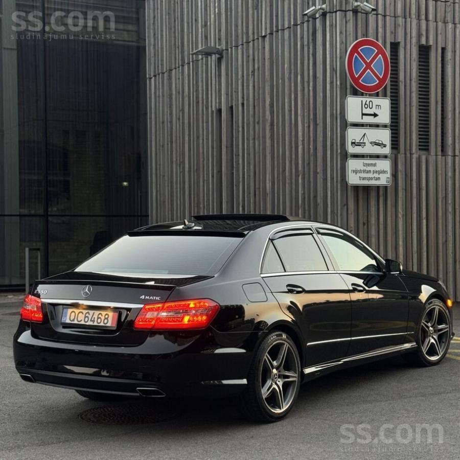 Black Mercedes-Benz e-500 2011 in Riga, with an engine capacity of 5.00 L and mileage of 232 thousand km for 9350 €, photo 4 on AUTOMOTO.COM.LV