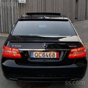 Black Mercedes-Benz e-500 2011 in Riga, with an engine capacity of 5.00 L and mileage of 232 thousand km for 9350 €, photo 6 on AUTOMOTO.COM.LV