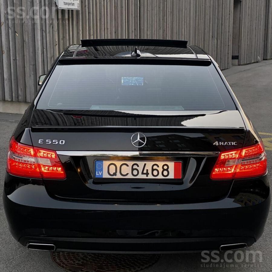 Black Mercedes-Benz e-500 2011 in Riga, with an engine capacity of 5.00 L and mileage of 232 thousand km for 9350 €, photo 6 on AUTOMOTO.COM.LV
