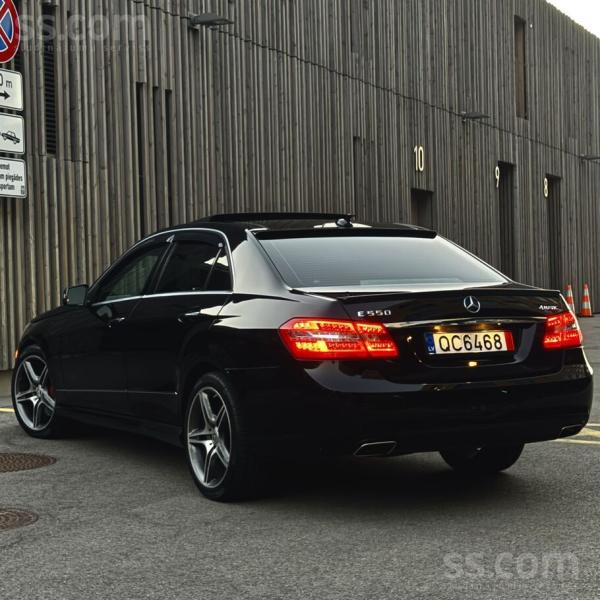 Black Mercedes-Benz e-500 2011 in Riga, with an engine capacity of 5.00 L and mileage of 232 thousand km for 9350 €, photo 7 on AUTOMOTO.COM.LV