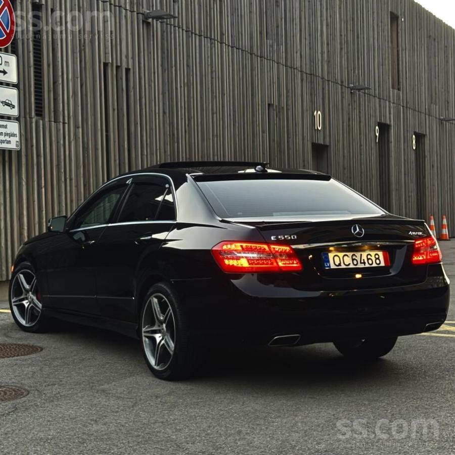 Black Mercedes-Benz e-500 2011 in Riga, with an engine capacity of 5.00 L and mileage of 232 thousand km for 9350 €, photo 8 on AUTOMOTO.COM.LV