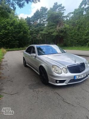 Pelēks Mercedes-Benz e-500 2003 Kauņa, ar dzinēja tilpumu 5.00 L un nobraukumu 380 tūkst. km par 5500 €, foto 3 vietnē AUTOMOTO.COM.LV
