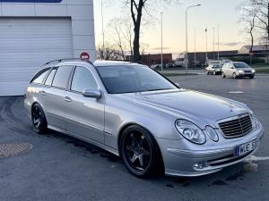 Серый Мерседес Е 500 2004 в Клайпеда, объемом двигателя 5.00 л и пробегом 334 тыс. км за 3500 €, фото 3 на AUTOMOTO.COM.LV