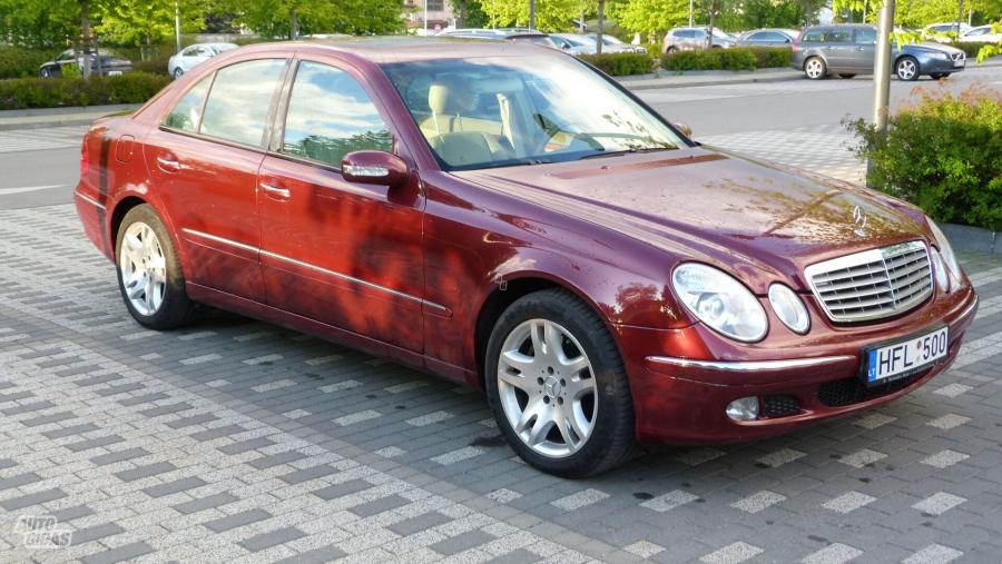 Red Mercedes-Benz e-500 2004 in Vilnius, with an engine capacity of 5.00 L and mileage of 268 thousand km for 6100 €, photo 1 on AUTOMOTO.COM.LV