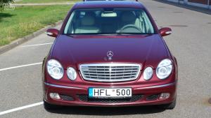 Red Mercedes-Benz e-500 2004 in Vilnius, with an engine capacity of 5.00 L and mileage of 268 thousand km for 6100 €, photo 12 on AUTOMOTO.COM.LV