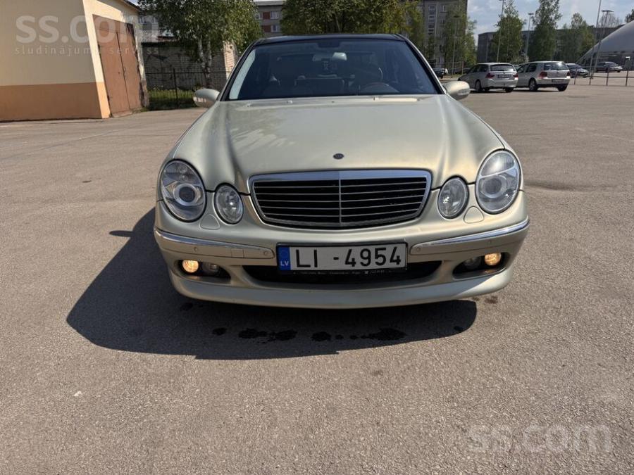 Мерседес Е 500 2004 в Резекне, объемом двигателя 5.00 л и пробегом 322 тыс. км за 4500 €, фото 4 на AUTOMOTO.COM.LV