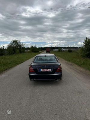 Фиолетовый Мерседес Е 500 2002 в Аникщяй, объемом двигателя 5.00 л и пробегом 240 тыс. км за 4000 €, фото 6 на AUTOMOTO.COM.LV