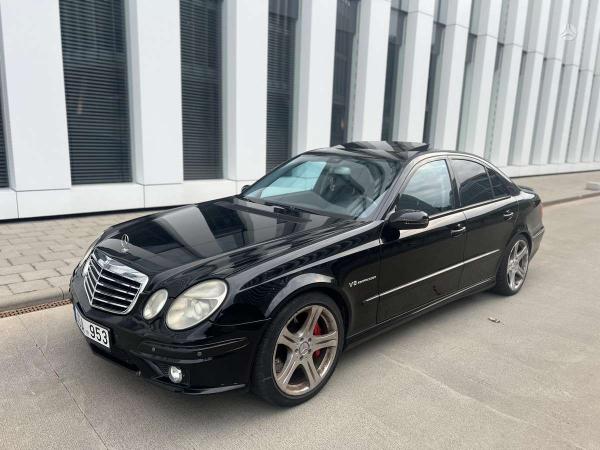 Melns Mercedes-Benz e-55-amg 2004 Viļņa, ar dzinēja tilpumu 5.50 L un nobraukumu 155 tūkst. km par 11800 €, foto 1 vietnē AUTOMOTO.COM.LV