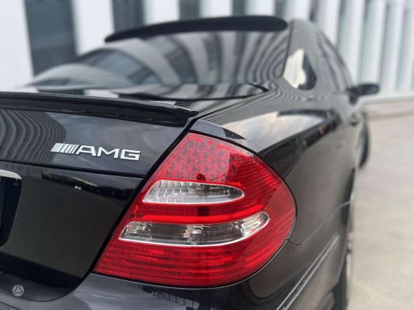 Melns Mercedes-Benz e-55-amg 2004 Viļņa, ar dzinēja tilpumu 5.50 L un nobraukumu 155 tūkst. km par 11800 €, foto 10 vietnē AUTOMOTO.COM.LV