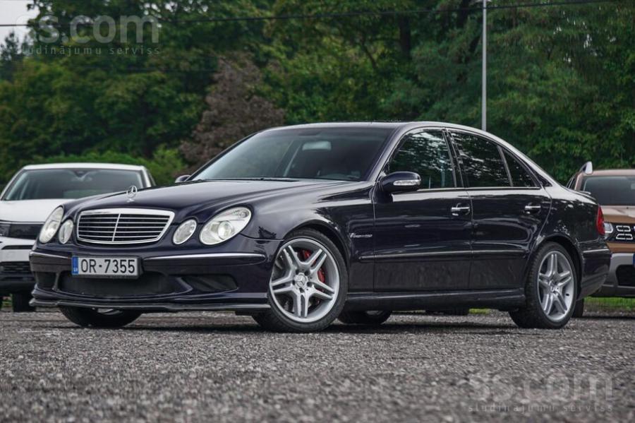 Синий Мерседес E 55 АМГ 2005 в Рига, объемом двигателя 5.50 л и пробегом 210 тыс. км за 19990 €, фото 1 на AUTOMOTO.COM.LV