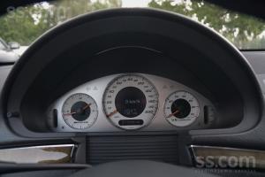 Синий Мерседес E 55 АМГ 2005 в Рига, объемом двигателя 5.50 л и пробегом 210 тыс. км за 19990 €, фото 13 на AUTOMOTO.COM.LV
