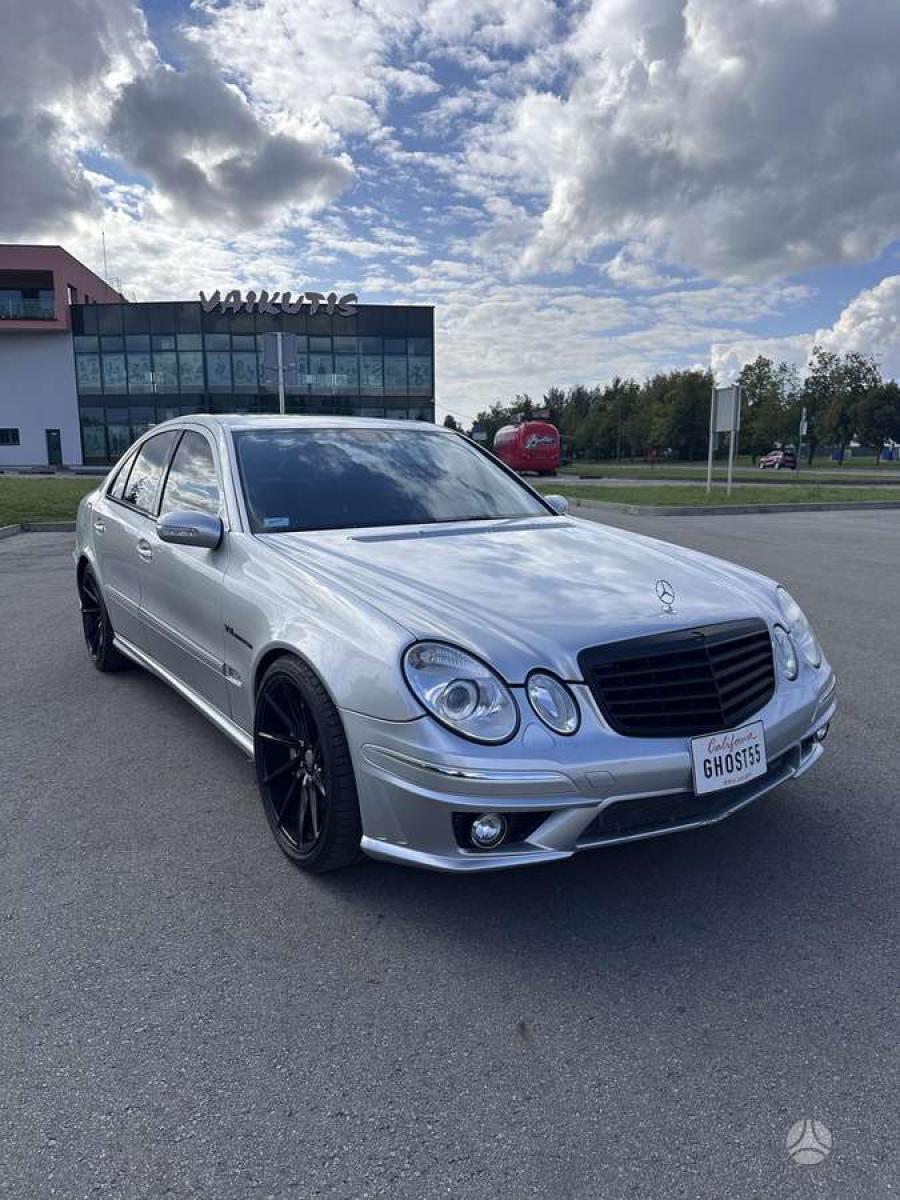 Grey Mercedes-Benz e-55-amg 2005 in Panevezys, with an engine capacity of 5.44 L and mileage of 210 thousand km for 12600 €, photo 1 on AUTOMOTO.COM.LV