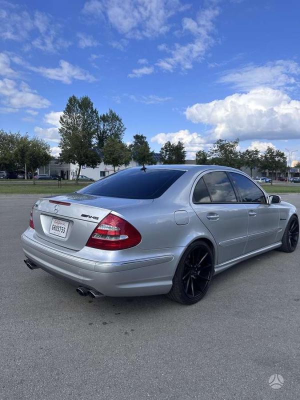 Grey Mercedes-Benz e-55-amg 2005 in Panevezys, with an engine capacity of 5.44 L and mileage of 210 thousand km for 12600 €, photo 5 on AUTOMOTO.COM.LV