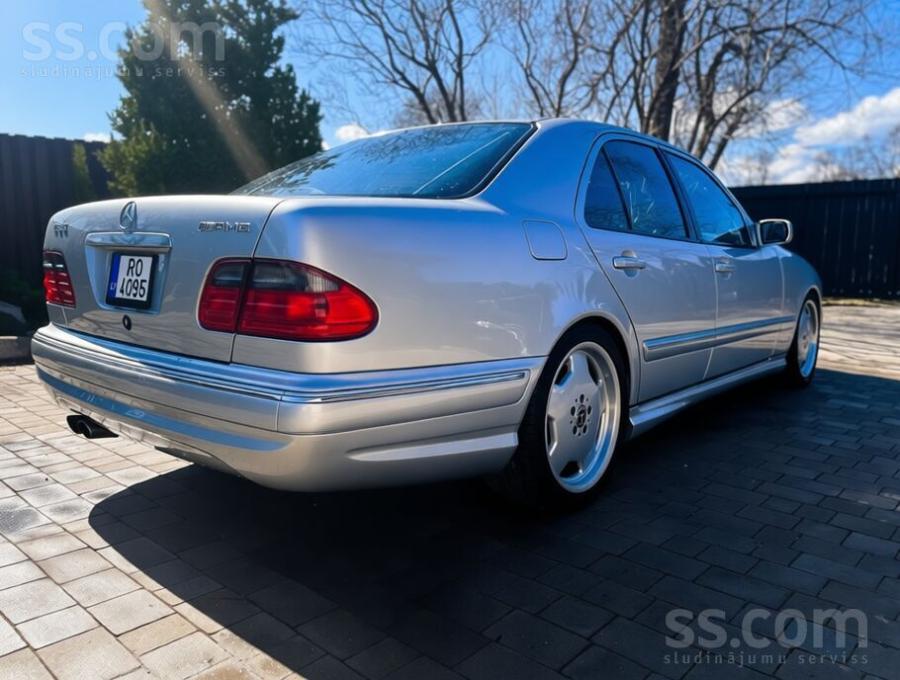 Мерседес E 55 АМГ 1999 в Юрмала, объемом двигателя 5.40 л и пробегом 289 тыс. км за 25000 €, фото 3 на AUTOMOTO.COM.LV