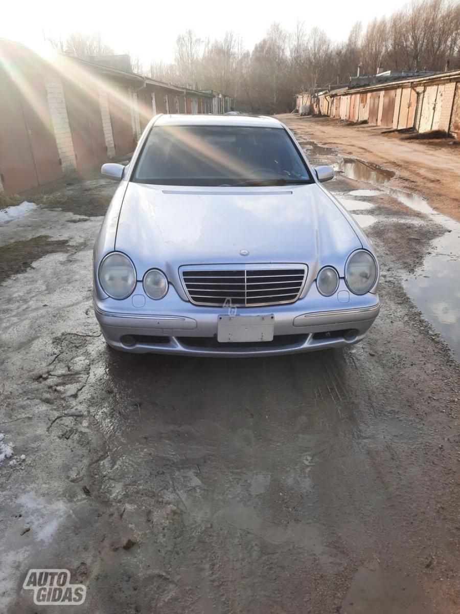 Мерседес E 55 АМГ 2001 в Шяуляй, объемом двигателя 5.50 л и пробегом 147 тыс. км за 4500 €, фото 12 на AUTOMOTO.COM.LV