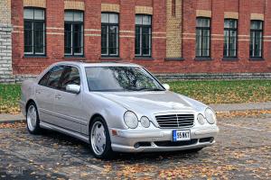 Мерседес E 55 АМГ 2001 в Таллин, объемом двигателя 5.50 л и пробегом 284 тыс. км за 10500 €, фото 18 на AUTOMOTO.COM.LV