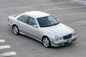 Мерседес E 55 АМГ 2001 в Таллин, объемом двигателя 5.50 л и пробегом 284 тыс. км за 10500 €, фото 21 на AUTOMOTO.COM.LV
