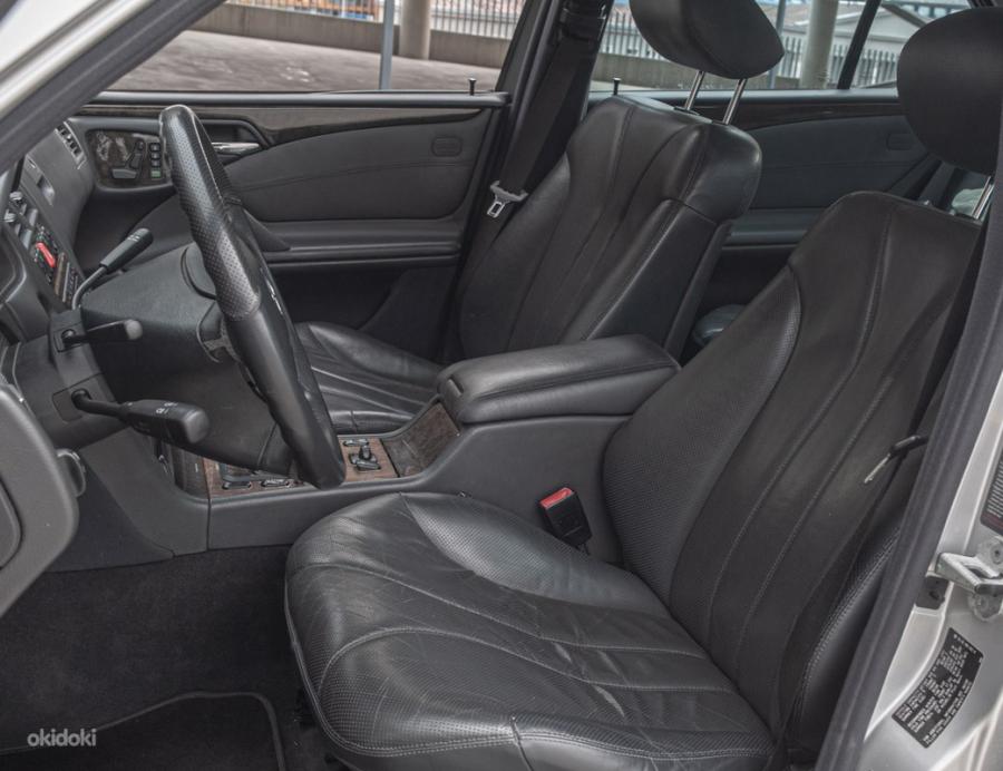 Мерседес E 55 АМГ 2001 в Таллин, объемом двигателя 5.50 л и пробегом 284 тыс. км за 10500 €, фото 25 на AUTOMOTO.COM.LV