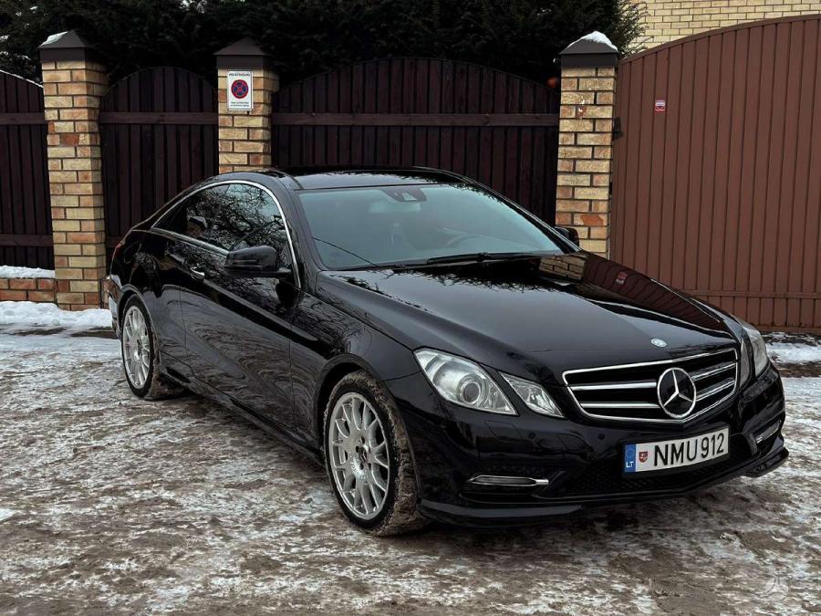 Melns Mercedes-Benz E 550 2013 Bauska, ar dzinēja tilpumu 4.66 L un nobraukumu 175 tūkst. km par 13999 €, foto 6 vietnē AUTOMOTO.COM.LV