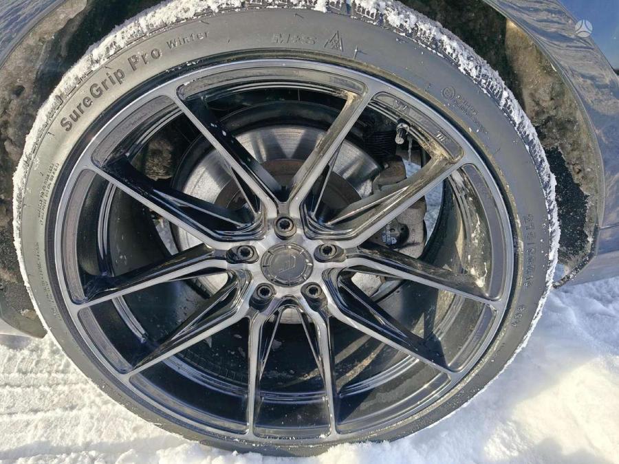 Black Mercedes-Benz E 550 2011 in Kaunas, with an engine capacity of 5.50 L and mileage of 149 thousand km for 14900 €, photo 13 on AUTOMOTO.COM.LV