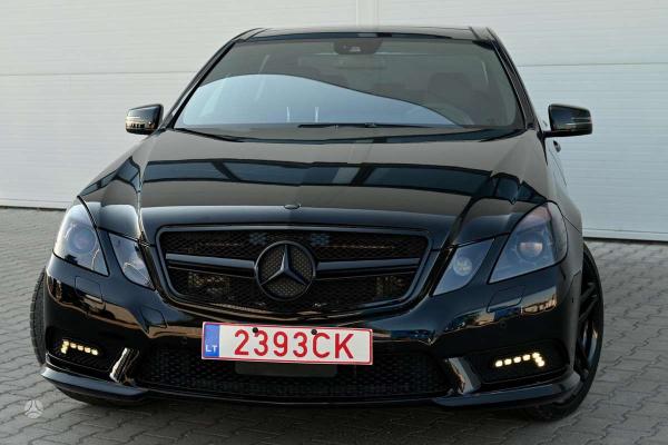 Melns Mercedes-Benz E 550 2011 Kretinga, ar dzinēja tilpumu 5.46 L un nobraukumu 202 tūkst. km par 12999 €, foto 2 vietnē AUTOMOTO.COM.LV