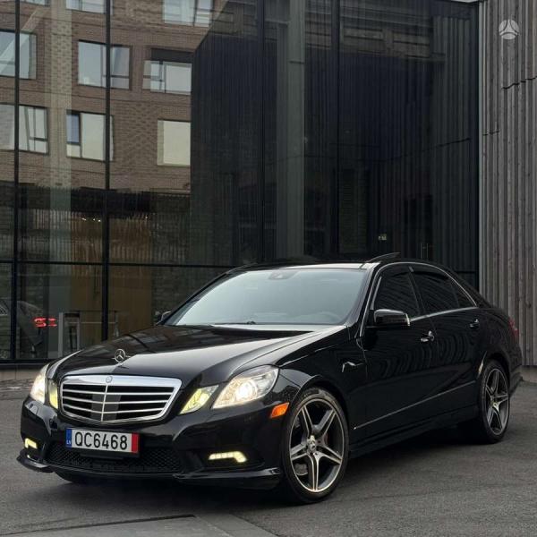 Черный Мерседес E 550 2011 в Рига, объемом двигателя 5.00 л и пробегом 234 тыс. км за 8950 €, фото 1 на AUTOMOTO.COM.LV