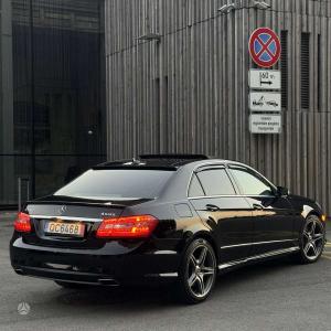 Черный Мерседес E 550 2011 в Рига, объемом двигателя 5.00 л и пробегом 234 тыс. км за 8950 €, фото 3 на AUTOMOTO.COM.LV