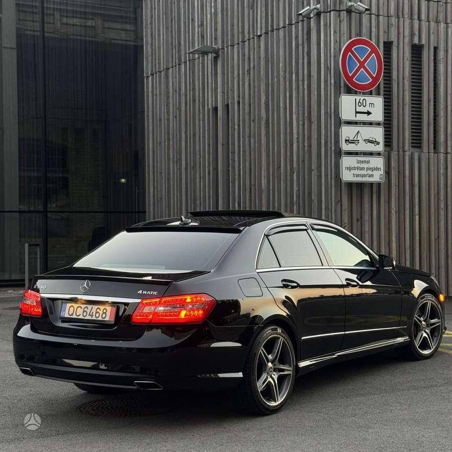 Черный Мерседес E 550 2011 в Рига, объемом двигателя 5.00 л и пробегом 234 тыс. км за 8950 €, фото 3 на AUTOMOTO.COM.LV