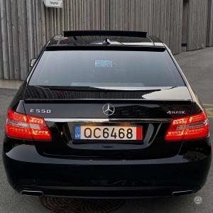 Черный Мерседес E 550 2011 в Рига, объемом двигателя 5.00 л и пробегом 234 тыс. км за 8950 €, фото 5 на AUTOMOTO.COM.LV
