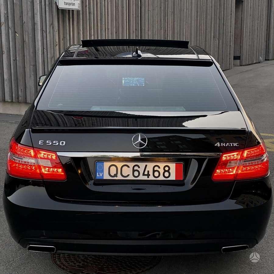 Черный Мерседес E 550 2011 в Рига, объемом двигателя 5.00 л и пробегом 234 тыс. км за 8950 €, фото 5 на AUTOMOTO.COM.LV