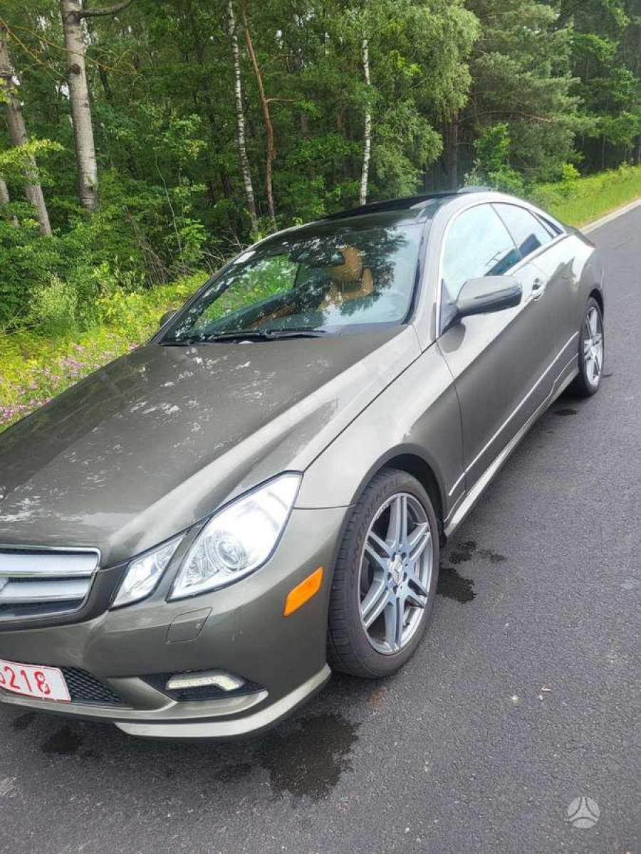 Brown Mercedes-Benz E 550 2010 in Kaunas, with an engine capacity of 0.54 L and mileage of 154 thousand km for 9550 €, photo 3 on AUTOMOTO.COM.LV