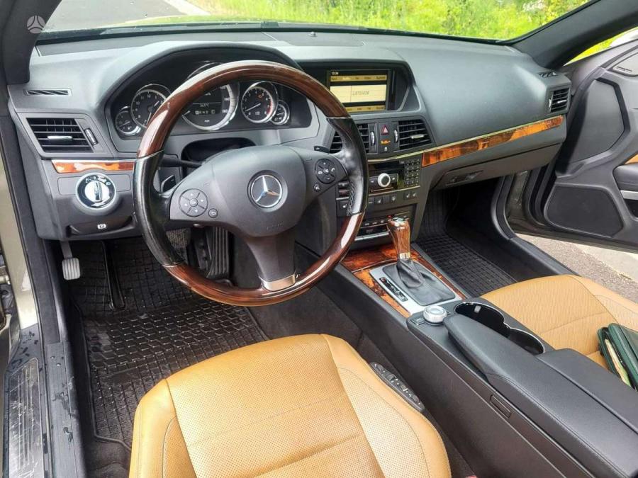 Brown Mercedes-Benz E 550 2010 in Kaunas, with an engine capacity of 0.54 L and mileage of 154 thousand km for 9550 €, photo 11 on AUTOMOTO.COM.LV