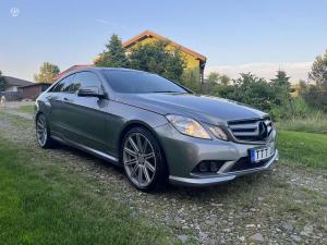 Pelēks Mercedes-Benz E 550 2011 Kretinga, ar dzinēja tilpumu 5.50 L un nobraukumu 201 tūkst. km par 13000 €, foto  vietnē AUTOMOTO.COM.LV
