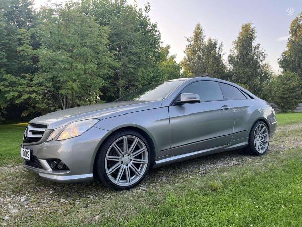 Pelēks Mercedes-Benz E 550 2011 Kretinga, ar dzinēja tilpumu 5.50 L un nobraukumu 201 tūkst. km par 13000 €, foto 2 vietnē AUTOMOTO.COM.LV