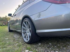 Pelēks Mercedes-Benz E 550 2011 Kretinga, ar dzinēja tilpumu 5.50 L un nobraukumu 201 tūkst. km par 13000 €, foto 6 vietnē AUTOMOTO.COM.LV