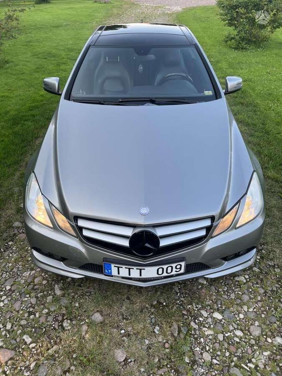 Pelēks Mercedes-Benz E 550 2011 Kretinga, ar dzinēja tilpumu 5.50 L un nobraukumu 201 tūkst. km par 13000 €, foto 8 vietnē AUTOMOTO.COM.LV
