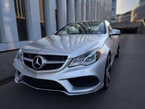 Pelēks Mercedes-Benz E 550 2014 Viļņa, ar dzinēja tilpumu 4.70 L un nobraukumu 110 tūkst. km par 14900 €, foto 3 vietnē AUTOMOTO.COM.LV