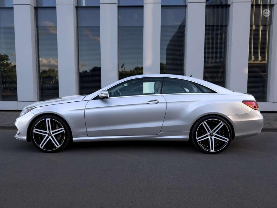 Pelēks Mercedes-Benz E 550 2014 Viļņa, ar dzinēja tilpumu 4.70 L un nobraukumu 110 tūkst. km par 14900 €, foto 4 vietnē AUTOMOTO.COM.LV
