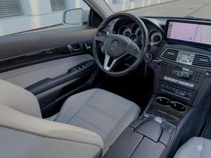 Pelēks Mercedes-Benz E 550 2014 Viļņa, ar dzinēja tilpumu 4.70 L un nobraukumu 110 tūkst. km par 14900 €, foto 18 vietnē AUTOMOTO.COM.LV
