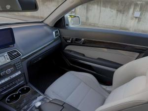 Pelēks Mercedes-Benz E 550 2014 Viļņa, ar dzinēja tilpumu 4.70 L un nobraukumu 110 tūkst. km par 14900 €, foto 19 vietnē AUTOMOTO.COM.LV