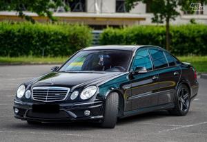 Черный Мерседес E 63 AMG 2008 в Клайпеда, объемом двигателя 6.20 л и пробегом 86 тыс. км за 28500 €, фото  на AUTOMOTO.COM.LV