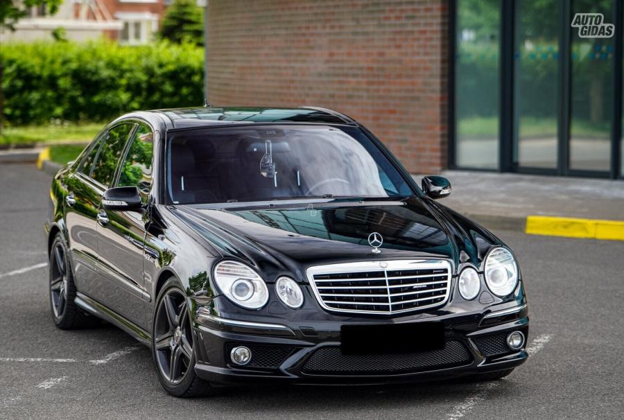 Черный Мерседес E 63 AMG 2008 в Клайпеда, объемом двигателя 6.20 л и пробегом 86 тыс. км за 28500 €, фото 4 на AUTOMOTO.COM.LV