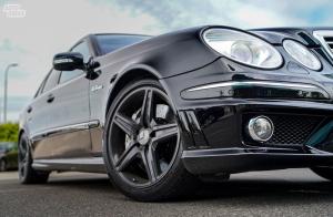 Черный Мерседес E 63 AMG 2008 в Клайпеда, объемом двигателя 6.20 л и пробегом 86 тыс. км за 28500 €, фото 7 на AUTOMOTO.COM.LV