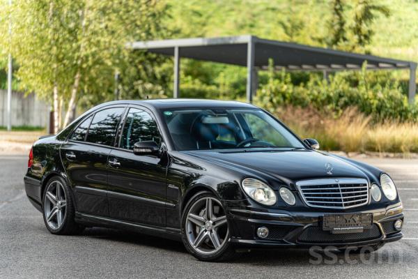 Черный Мерседес E 63 AMG 2009 в Рига, объемом двигателя 6.30 л и пробегом 123 тыс. км за 19500 €, фото 8 на AUTOMOTO.COM.LV