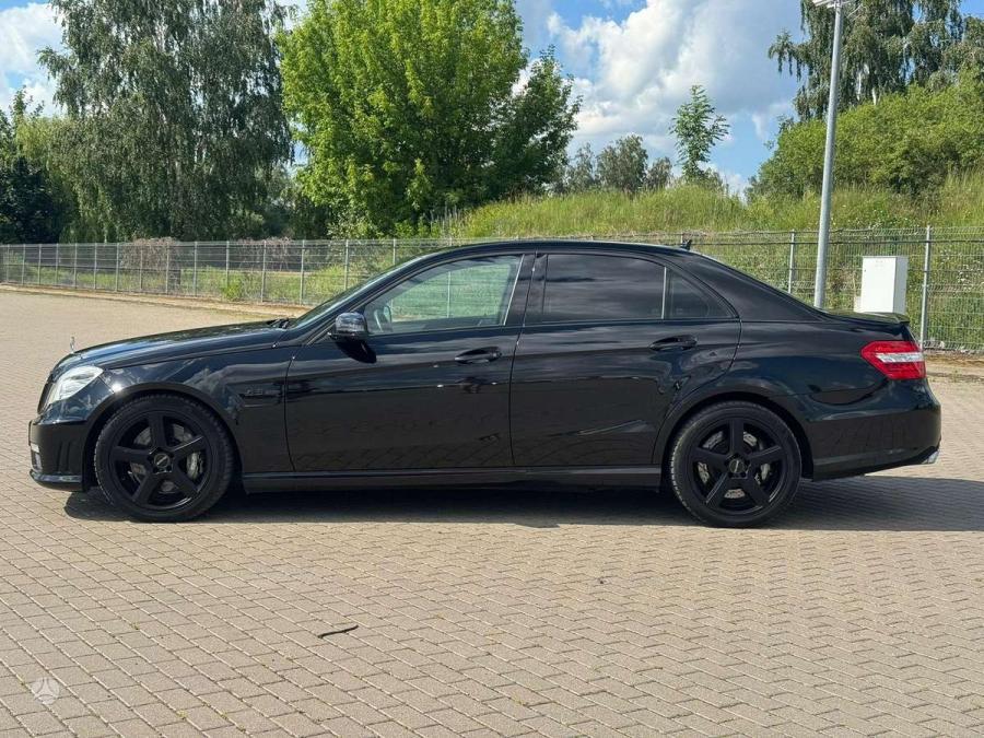 Черный Мерседес E 63 AMG 2009 в Мариямполе, объемом двигателя 6.21 л и пробегом 263 тыс. км за 13850 €, фото 7 на AUTOMOTO.COM.LV