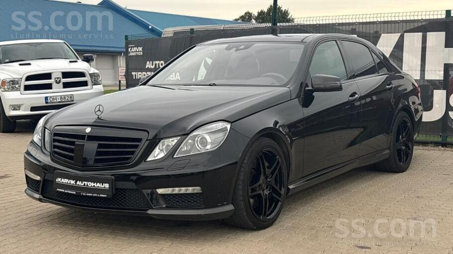 Black Mercedes-Benz E 63 AMG 2012 in Liepaja, with an engine capacity of 5.50 L and mileage of 83 thousand km for 32500 €, photo 10 on AUTOMOTO.COM.LV