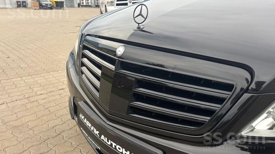 Black Mercedes-Benz E 63 AMG 2012 in Liepaja, with an engine capacity of 5.50 L and mileage of 83 thousand km for 32500 €, photo 11 on AUTOMOTO.COM.LV