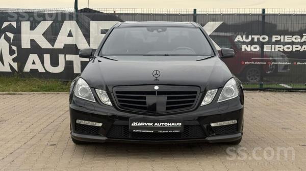 Черный Мерседес E 63 AMG 2012 в Лиепая, объемом двигателя 5.50 л и пробегом 83 тыс. км за 32500 €, фото 1 на AUTOMOTO.COM.LV
