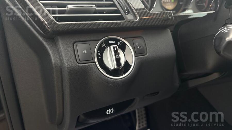 Black Mercedes-Benz E 63 AMG 2012 in Liepaja, with an engine capacity of 5.50 L and mileage of 83 thousand km for 32500 €, photo 21 on AUTOMOTO.COM.LV